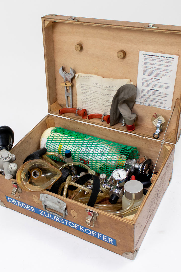 Dräger Oxygen device with manual – Robust84